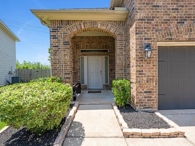 9402 Savannah Holly Dr, Houston, TX 77075