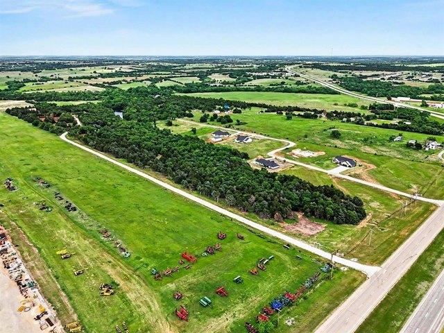 940 Creekside Trl, Guthrie, OK 73044