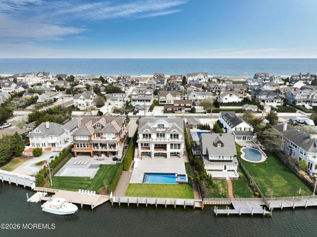 940 Barnegat Lane