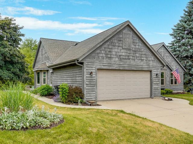 940 Bartlett Dr