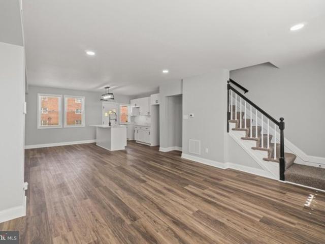 940 E 41st St, Baltimore, MD 21218