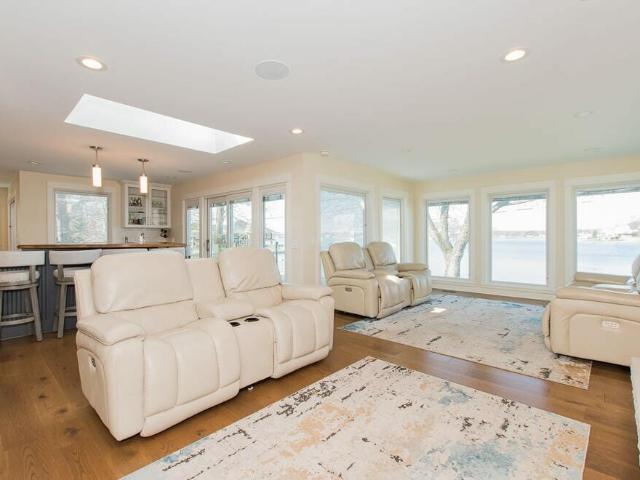 940 E Eagle Lake Drive, Kalamazoo, USA, MI
