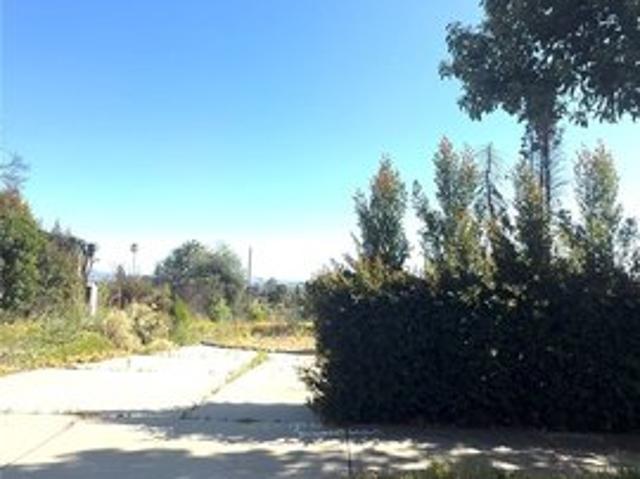 940 E Mariposa St, Altadena, CA 91001