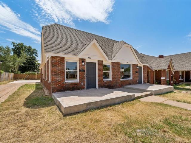 940 East Drive