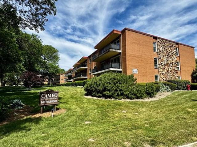 940 Holbrook Rd Apt 32C, Homewood, IL 60430