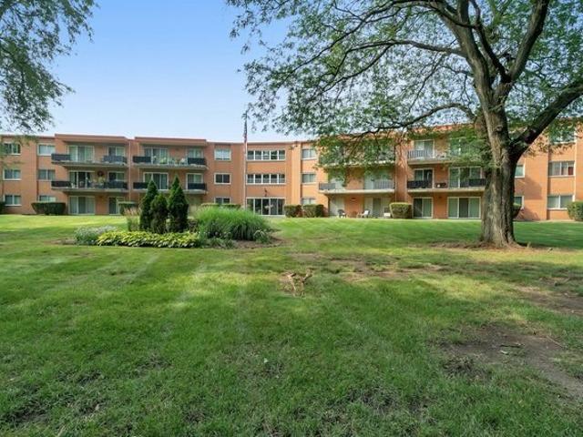 940 Holbrook Rd Apt 6A, Homewood, IL 60430