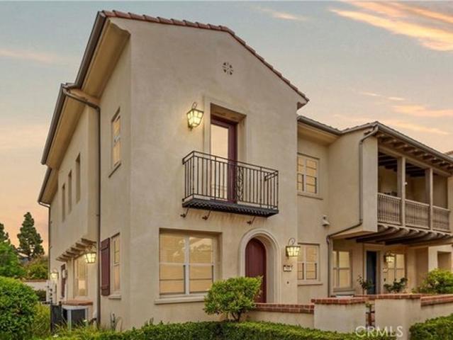 940 Heritage Ct, Claremont, CA 91711