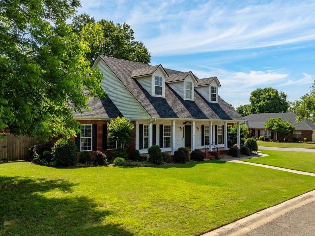 940 Jaci Lane