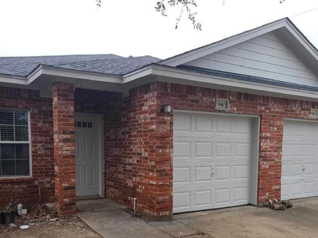 940 Jenni Drive, Midlothian, TX 76065