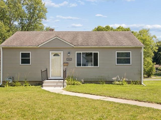 940 McKinley Ct, Lockport, IL 60441