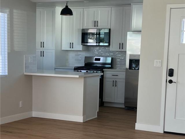 940 N Garden