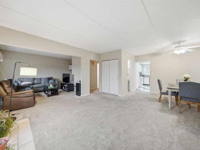 940 N Rohlwing Road # 201A