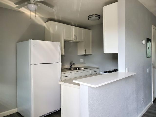 940 N San Joaquin Street