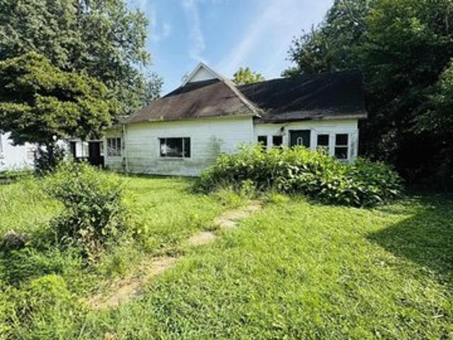 940 Newby St, Mitchell, IN 47446