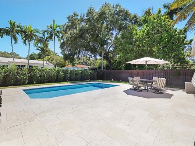 940 NE 117th St, Biscayne Park, FL 33161
