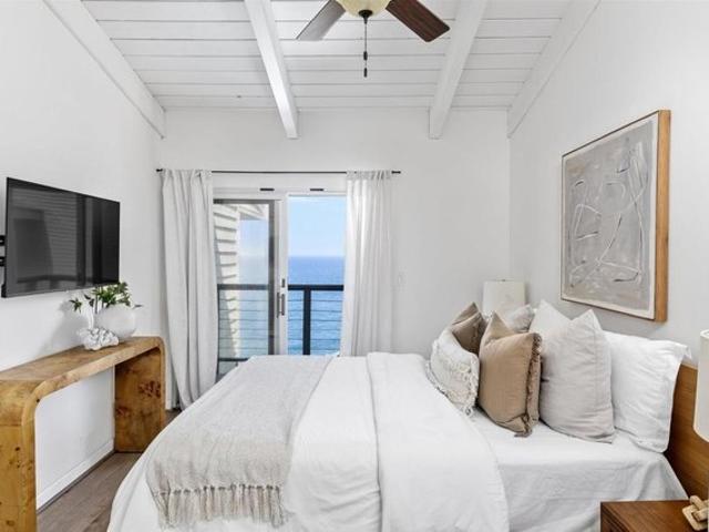 940 Sealane Dr Apt 9, Encinitas, CA 92024