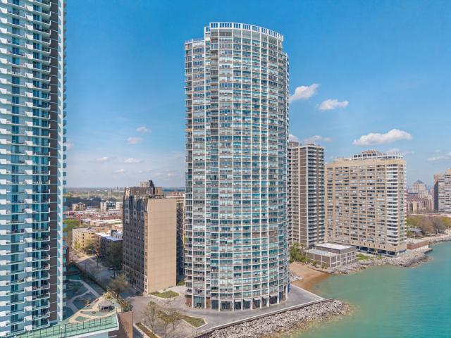940 W Glenlake Avenue # 34B