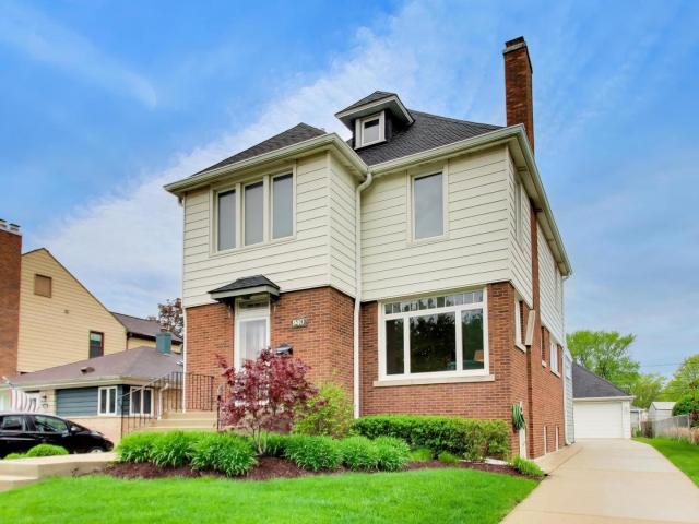 940 W Grant Drive