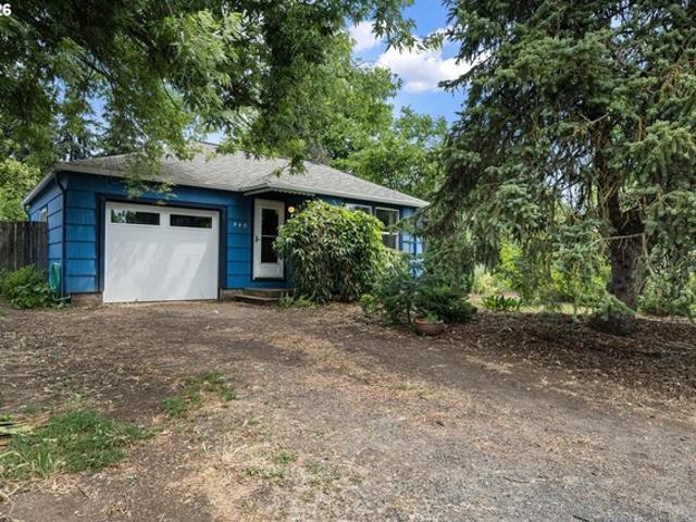 940 W N St, Springfield, OR 97477