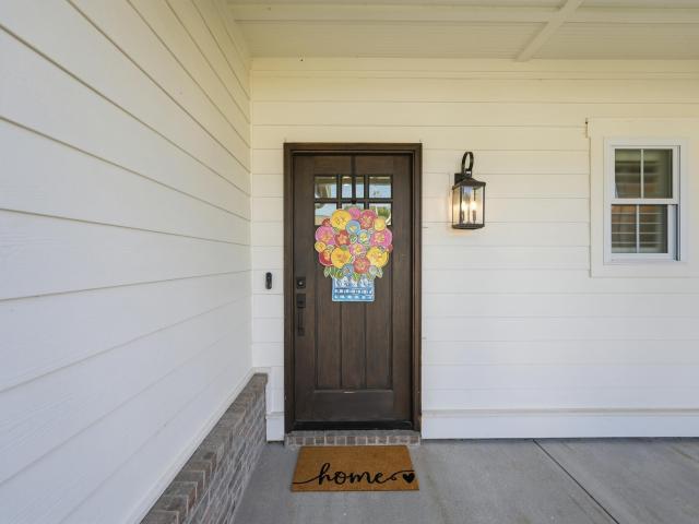 940 Woodland Cove