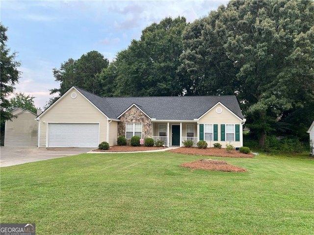 940 Willow Springs Ct, Loganville, GA 30052