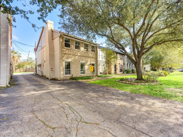 940 Wycliffe Dr, Unit 6, Houston, TX 77079 | MLS #27529 | Compass