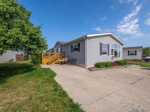 940 Tanner Lndg, Raisinville Township, MI 48161