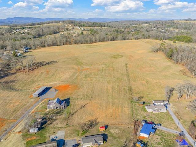 940 Thorn Grove Pike, Strawberry Plains, TN 37871