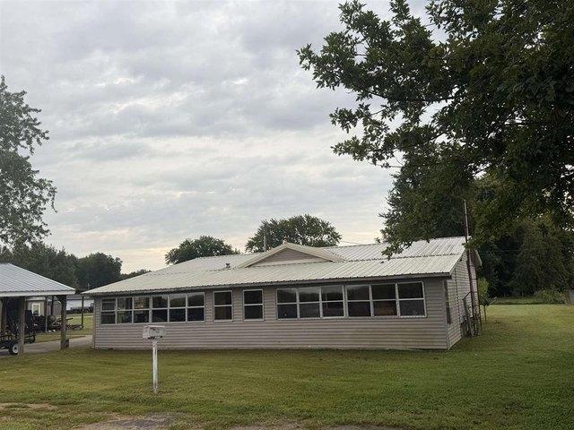 9414 Railroad St, Maceo, KY 42355