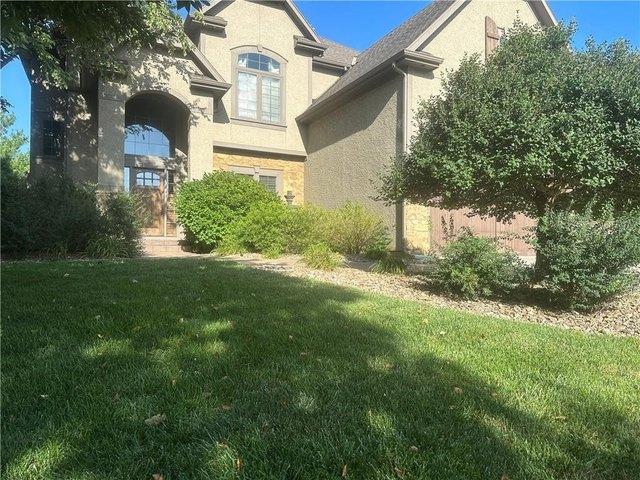 9415 N Kensington Ave, Kansas City, MO 64156