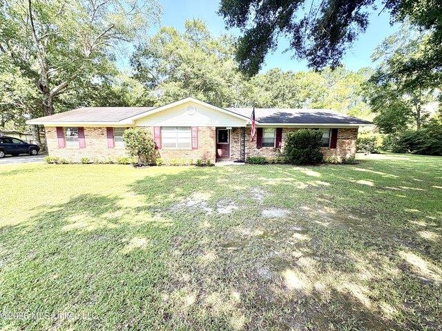 9417 Freeland St, Moss Point, MS 39562