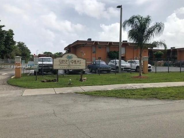 9417 76th St SW #X35, Miami, FL 33173