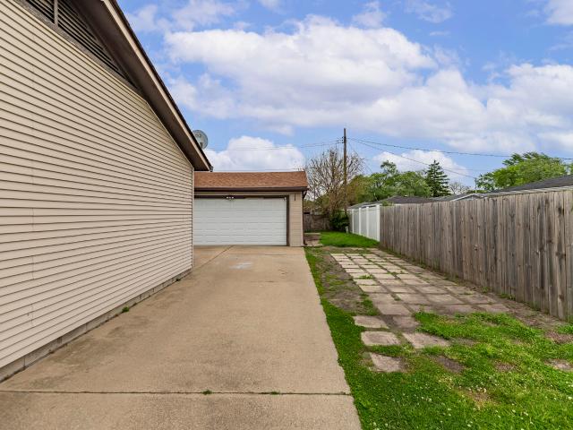 9419 Saric Drive