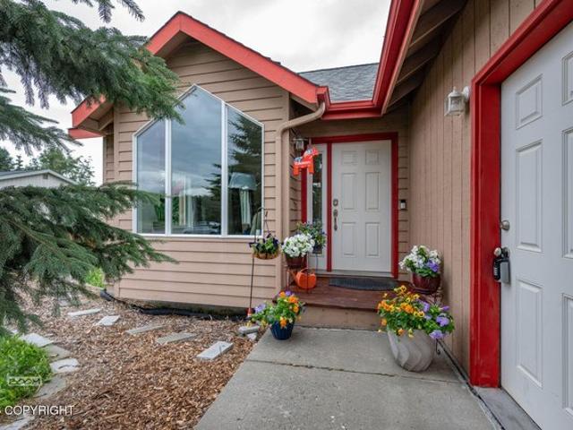9410 Beitinger Dr, Anchorage, AK 99515