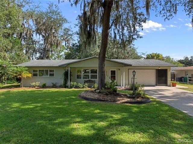 9410 E Southgate Dr, Inverness, FL 34450
