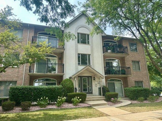 9410 S 77th Ct Apt 2E, Hickory Hills, IL 60457