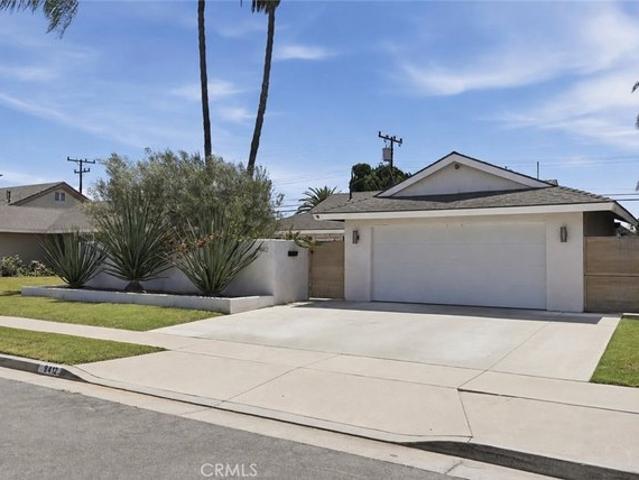 9412 Nautilus Dr, Huntington Beach, CA 92646