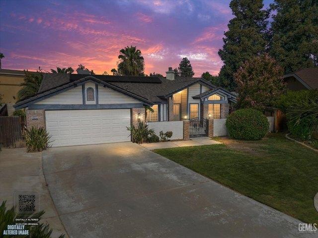 9412 Foxglen Ct, Bakersfield, CA 93312