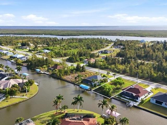 9413 St Paul Dr, Port Charlotte, FL 33981