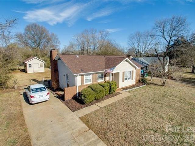 9413 Split Rail Lane