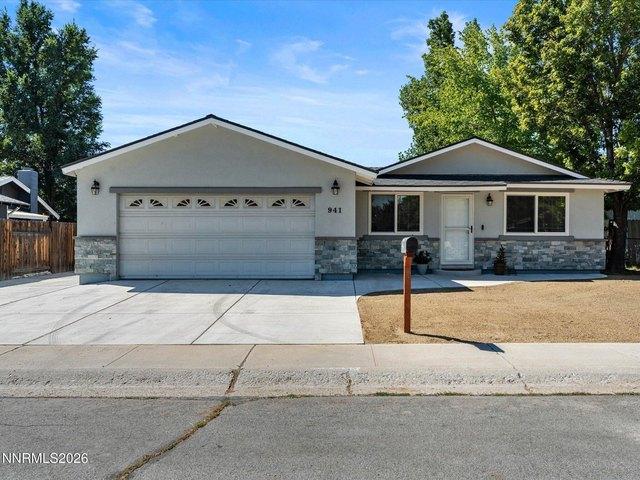 941 Armstrong Ln, Carson City, NV 89701