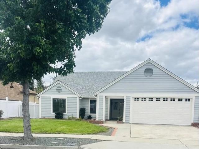 941 Bittersweet St, Escondido, CA 92026