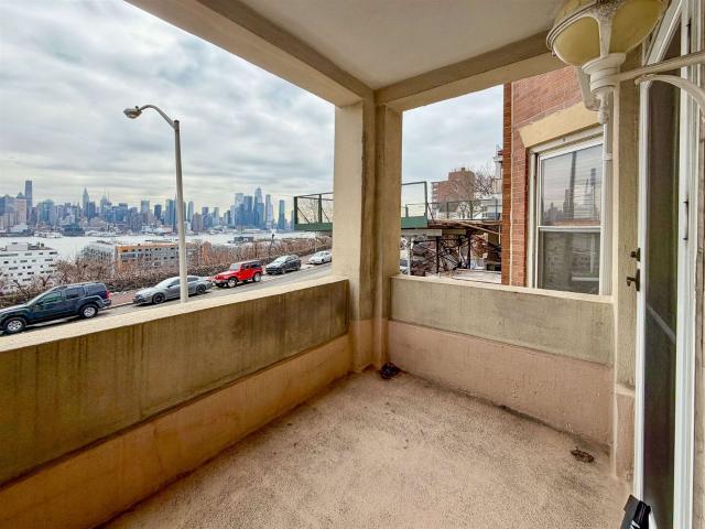 941 Blvd East Unit# 2B, Weehawken, US, NJ