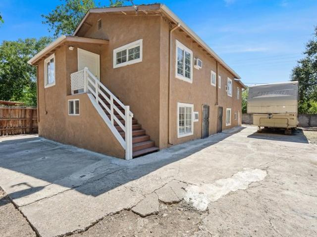 941 Burkett Ave, Stockton, CA 95205