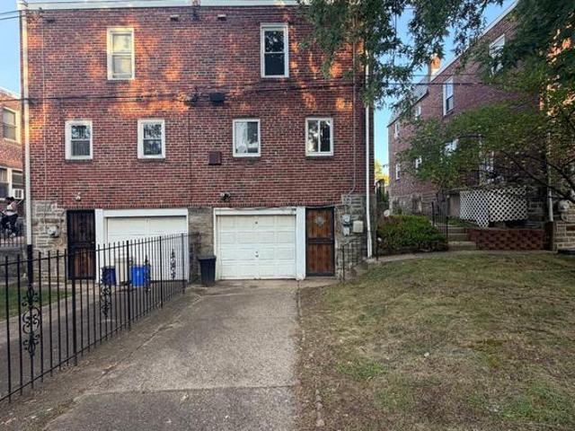 941 E Slocum Street