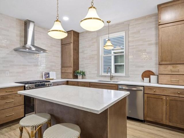 941 Hague Ave, Saint Paul, MN 55104