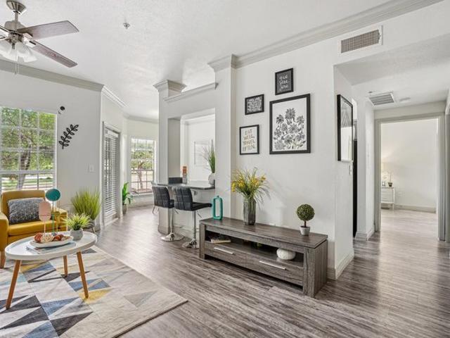 941 Hesters Crossing Rd, Round Rock, TX 78681