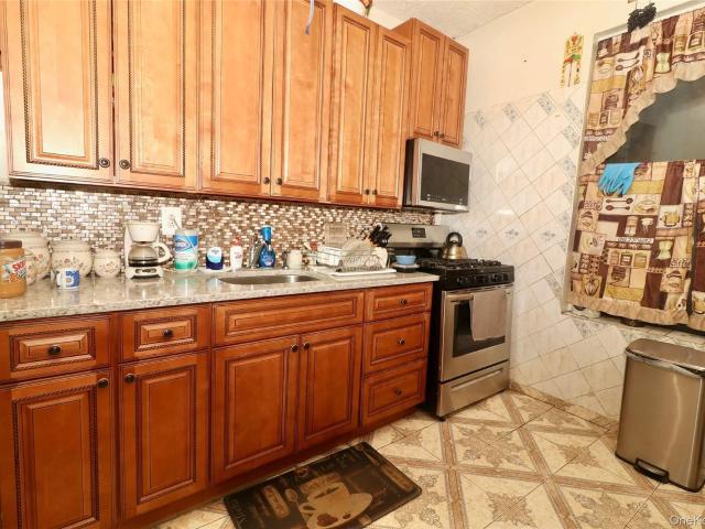 941 Jerome Avenue 6C