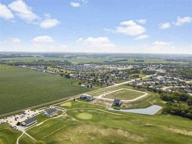941 Long Dr, Solon, IA 52333