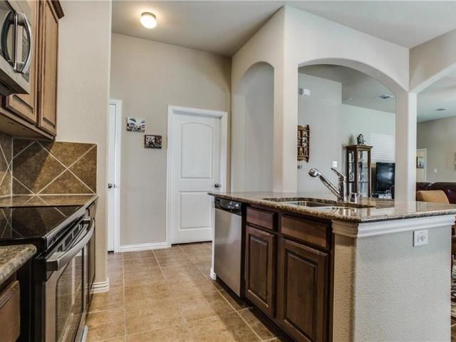 941 Lake Worth Trail